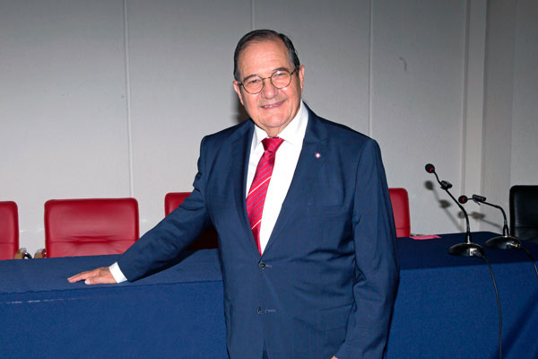 Dr. Carlos Rojas Zegers, Premio Nacional de Medicina 2024 - ASOCIMED